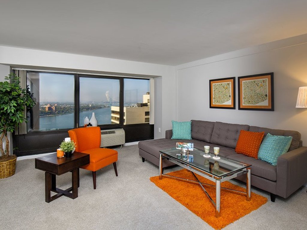 Detroit High Rise Apartments | Riverfront Towers | Amenities