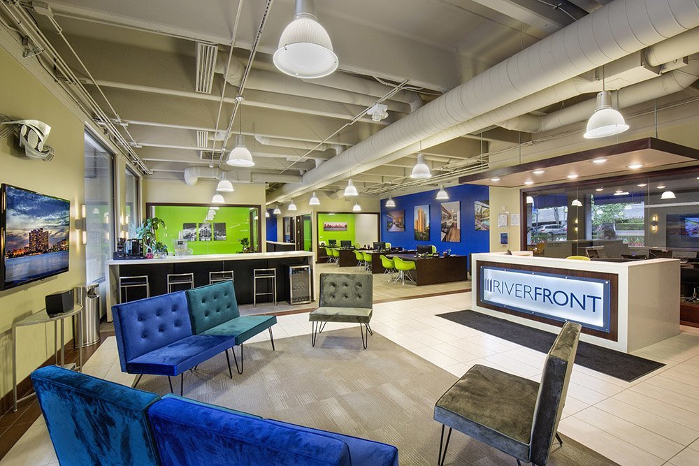 Detroit Riverfront Apartments | Riverfront Towers | Welcome