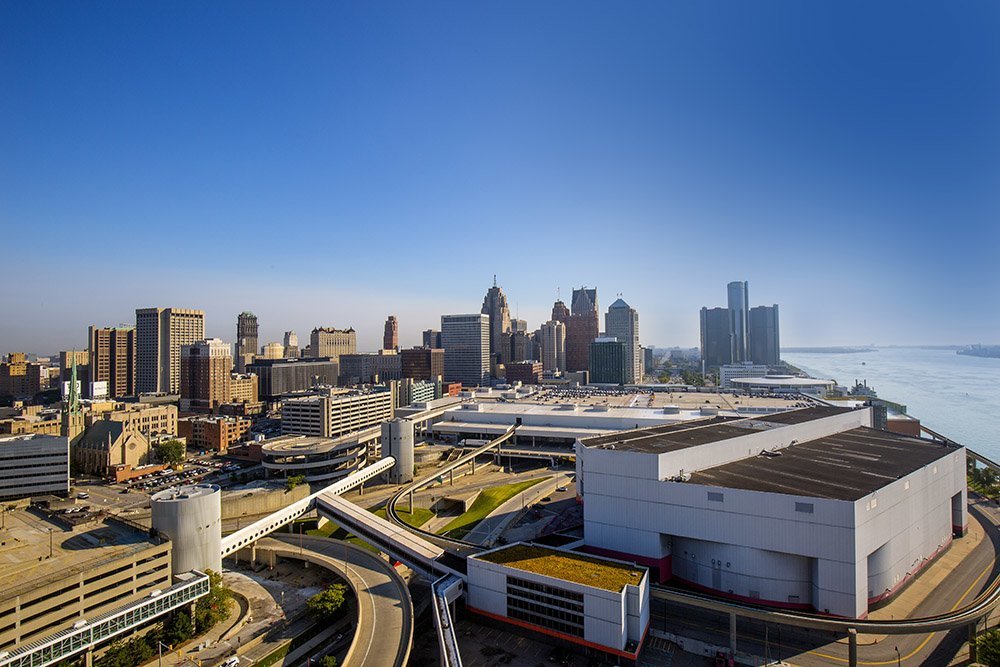 Detroit Riverfront Apartments | Riverfront Towers | Welcome