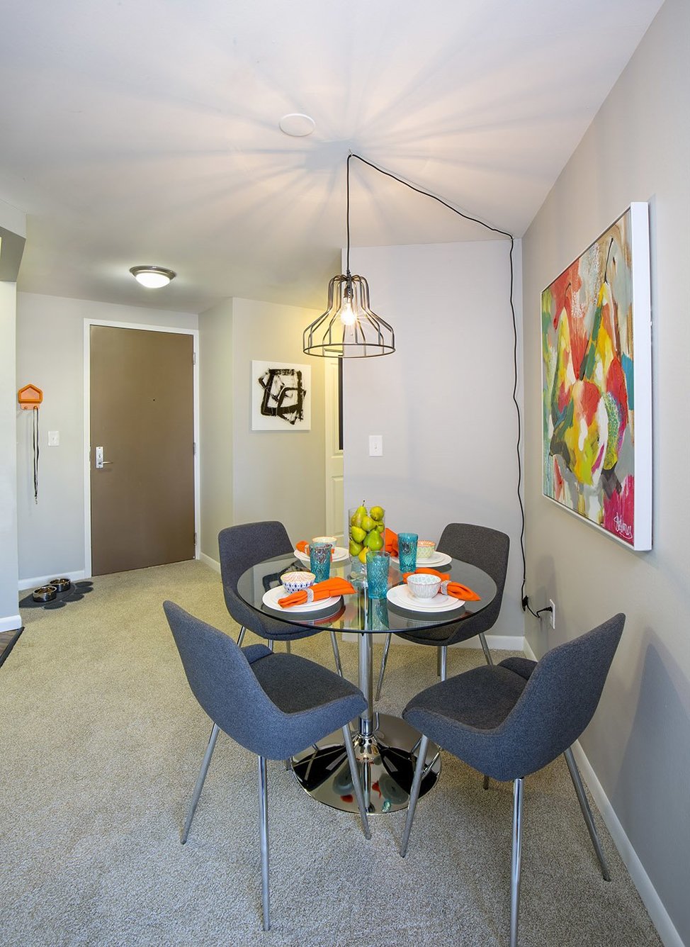 Detroit Riverfront Apartments | Riverfront Towers | Welcome