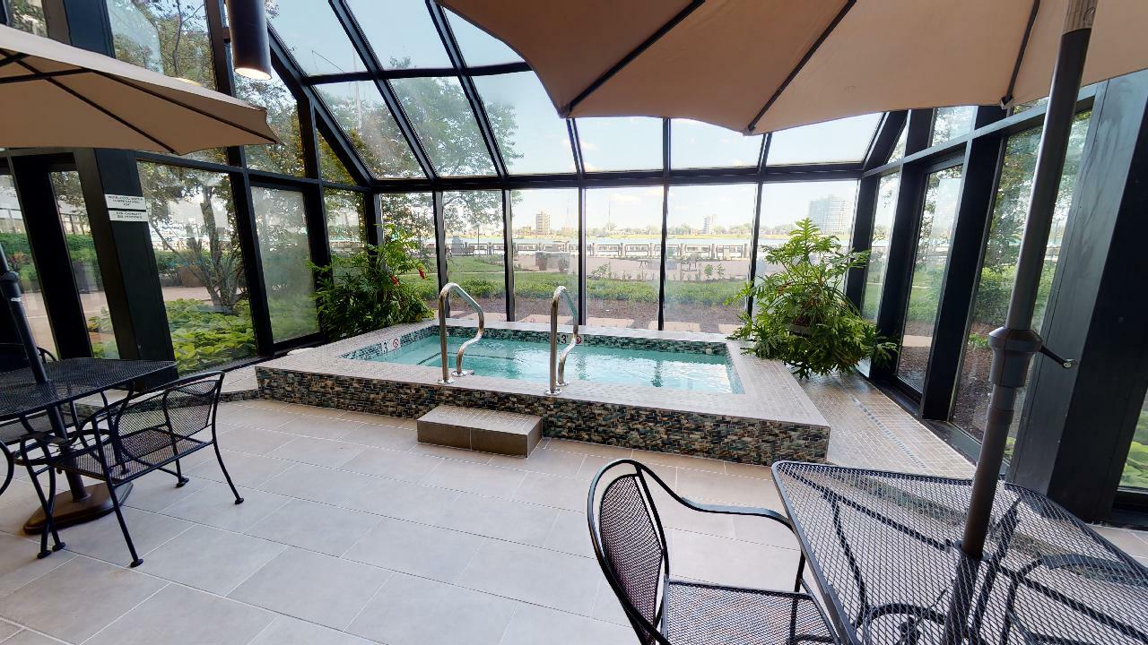 Detroit Riverfront Apartments | Riverfront Towers | Welcome