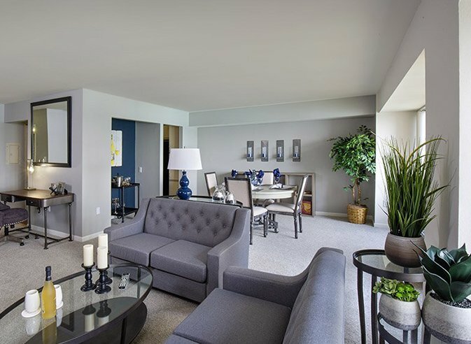 Detroit Riverfront Apartments | Riverfront Towers | Welcome