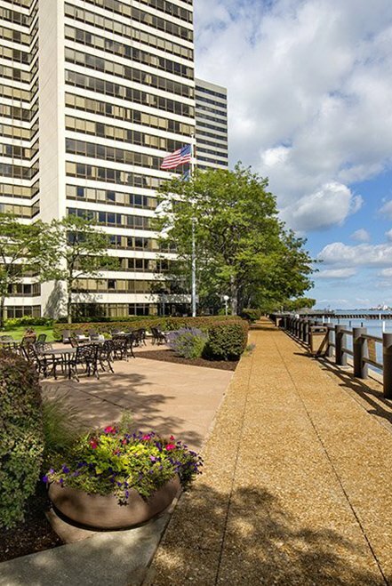 Detroit Riverfront Apartments | Riverfront Towers | Welcome