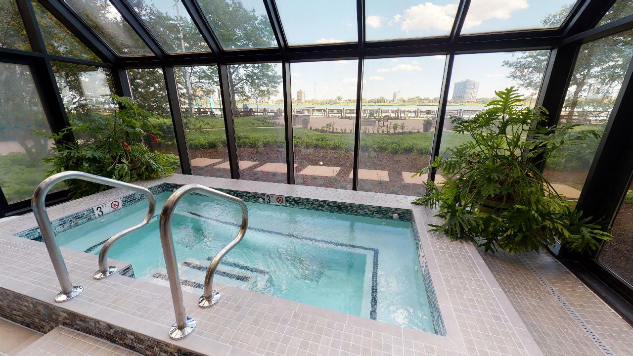 Detroit Riverfront Apartments | Riverfront Towers | Welcome