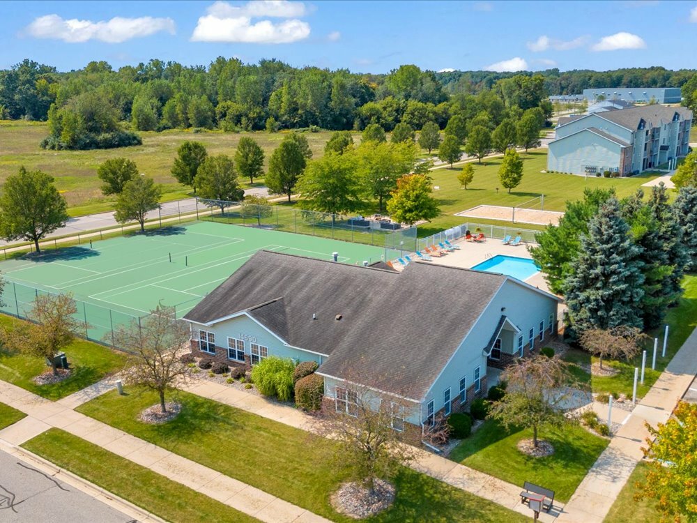 Somerset Park Apartments | Bath, MI | Residents