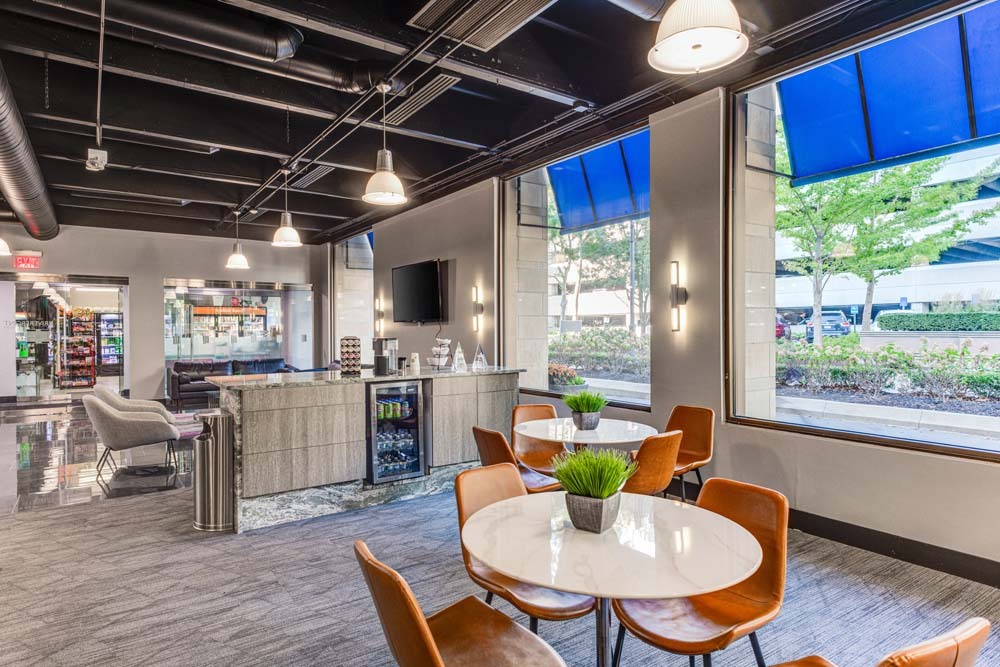 Detroit Riverfront Apartments | Riverfront Towers | Welcome