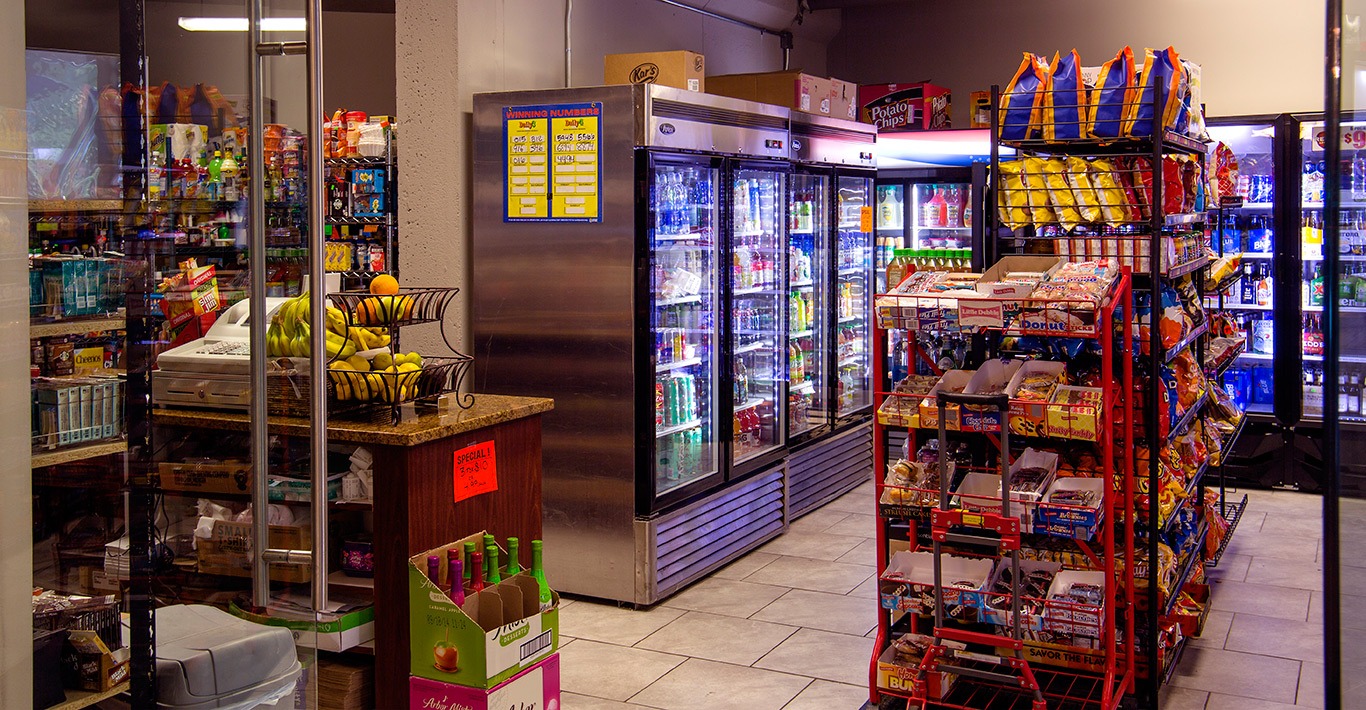 Detroit High Rise Apartments | Riverfront Towers | Amenities