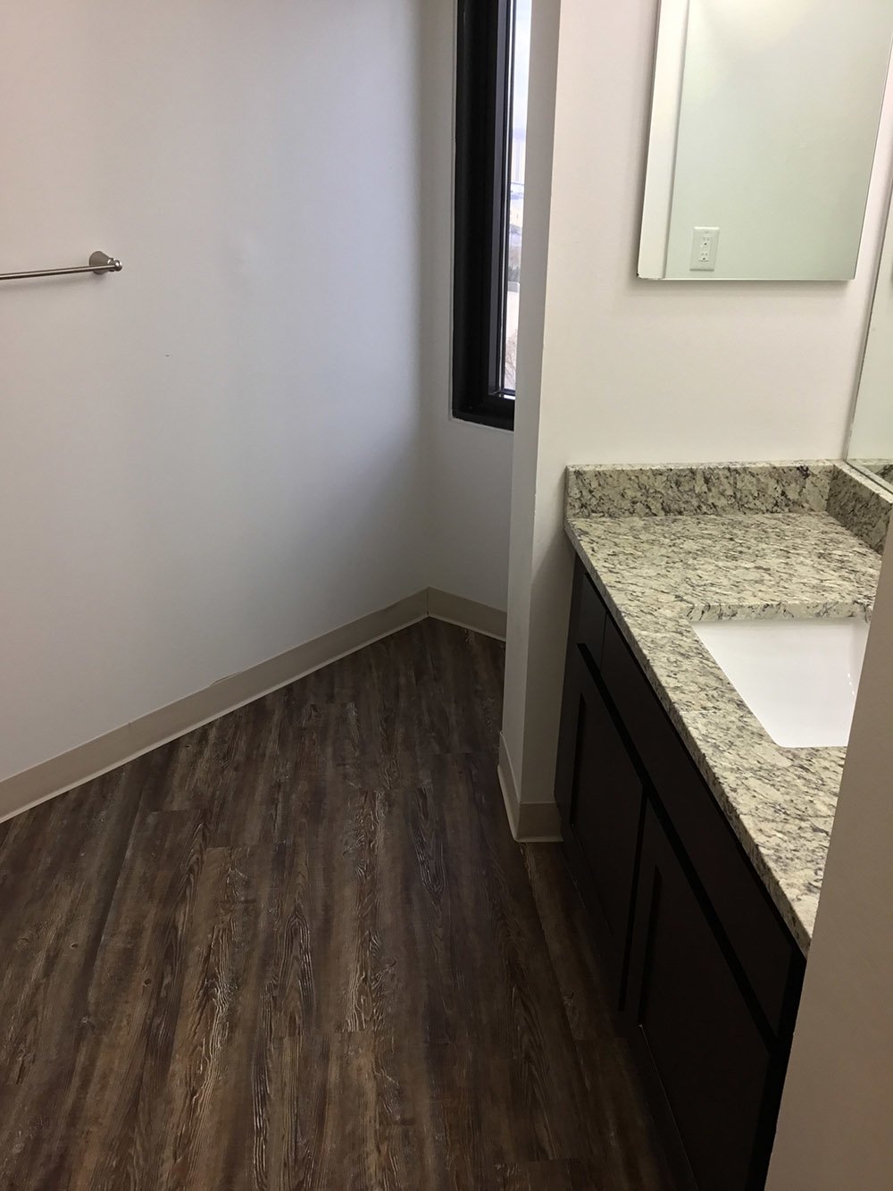 Detroit High Rise Apartments | Riverfront Towers | Amenities